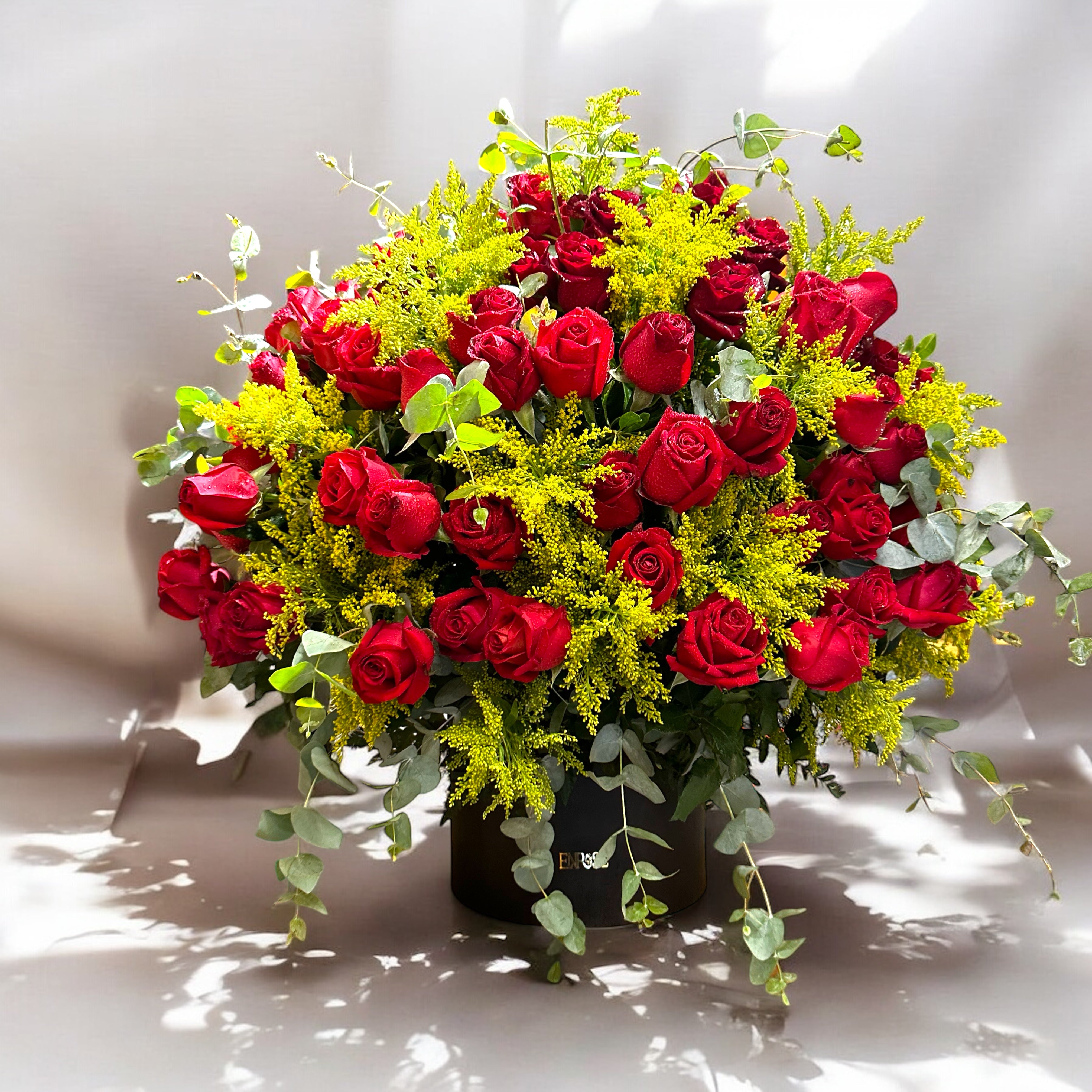 Buquê de Rosas Vermelhas – enrose ltda